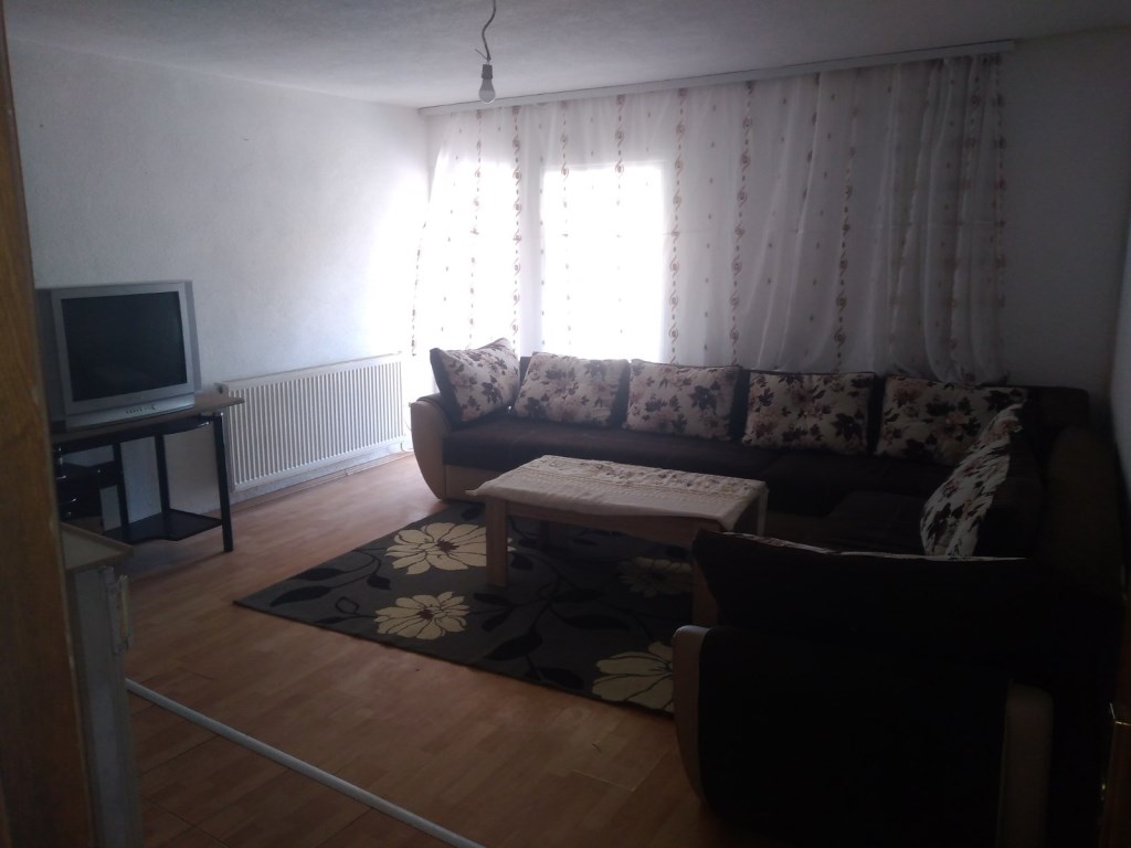 leshohet banesa me qera ne fushkosov te rrethi