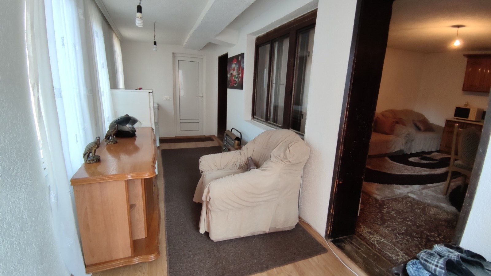 Leshohet kati i shtepis me qera ne rrug per kolovic “mursel shumari